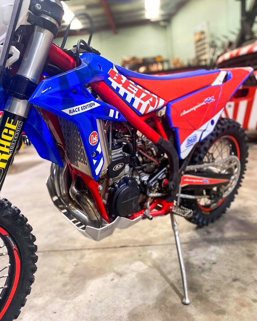 Stark Varg Signature Graphics Kit | Omega Moto Graphics